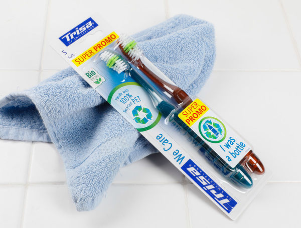 Have the Recycled plastic Toothbrushes Soft from Trisa delivered