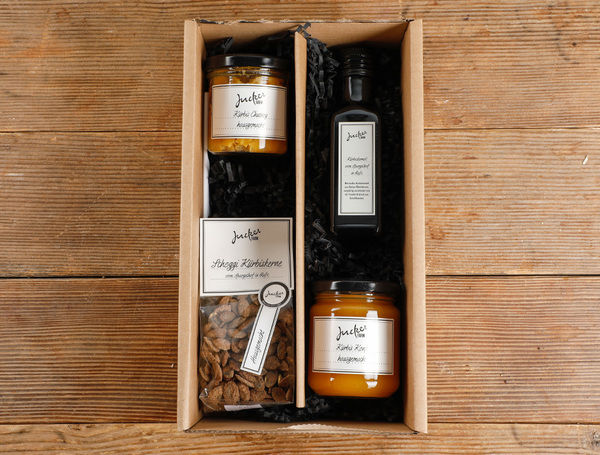 Have the Jucker Gift Set Pumpkin from Jucker Farm delivered