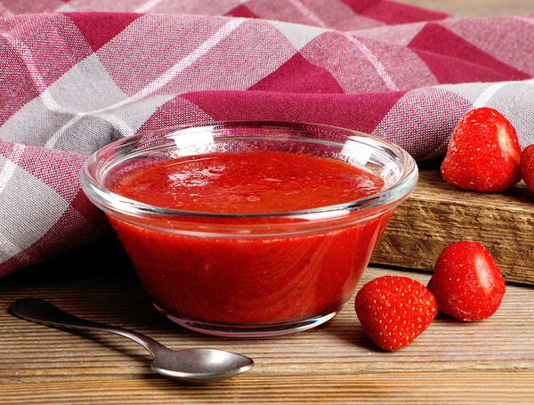 Organic Strawberry Puree Frozen delivered from BioLand
