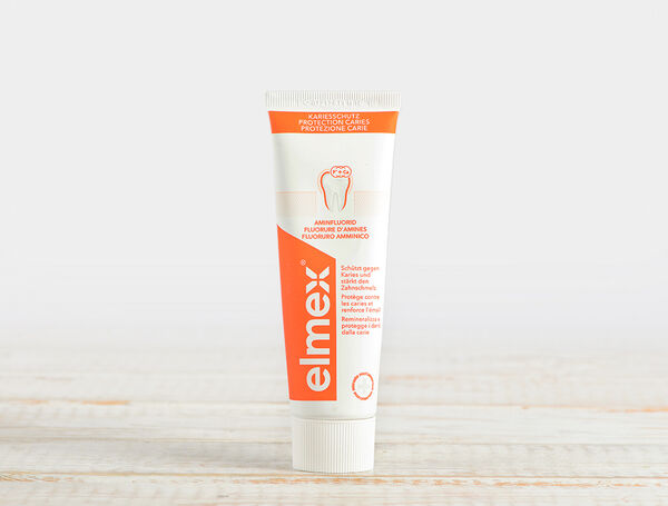 Have the Toothpaste Caries Protection from Elmex delivered