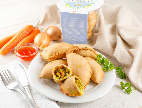 Samosa Veggie mit Sweet Chili Sauce, 6 Stück, 240g von Vegetarian ...