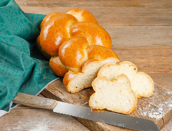 Have the Bio Bakery Butter Plait, 400g from Irma delivered