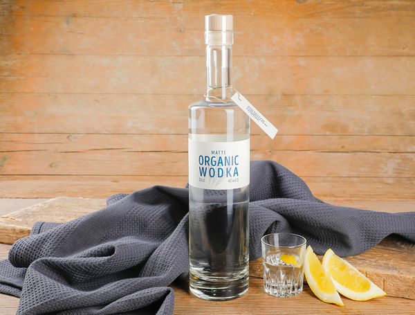 Have the Bio Vodka, 50cl from MATTE BRENNEREI delivered