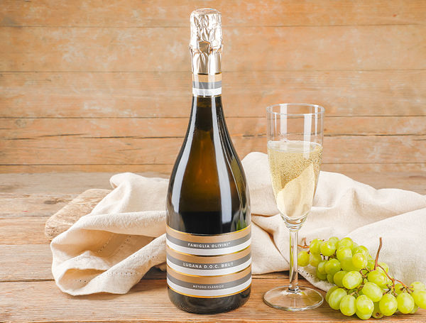 Lugana Spumante Brut Classico DOC, 75cl von Olivini liefern lassen