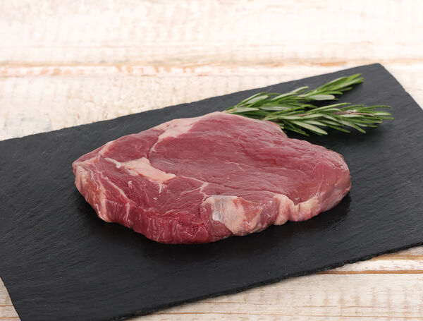 Have the Galloway beef entrecôte from Regio Metzg delivered