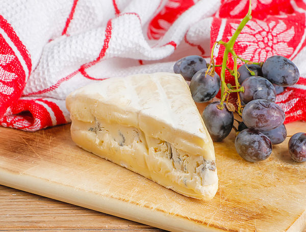 Brie Bleu ca. 180g von Natürli Zürioberland liefern lassen