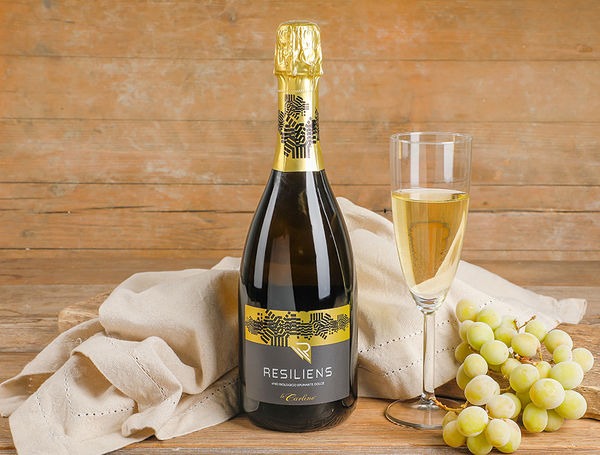 Have the Bio Resilens Vino Spumante delivered from Le Carline
