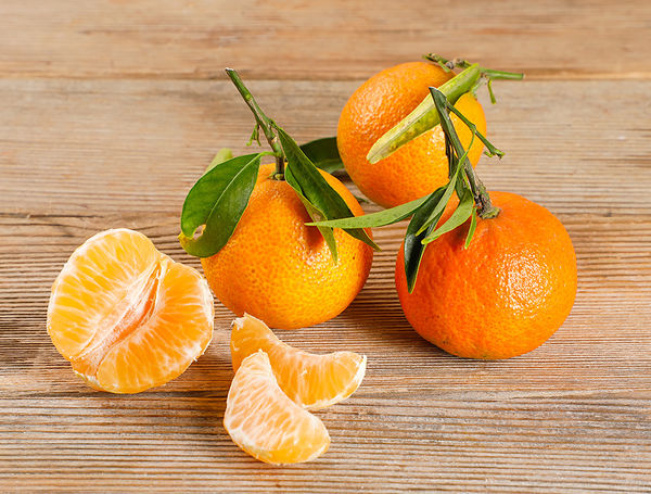 Clementinen mit Blatt von Giacovelli frisch liefern lassen