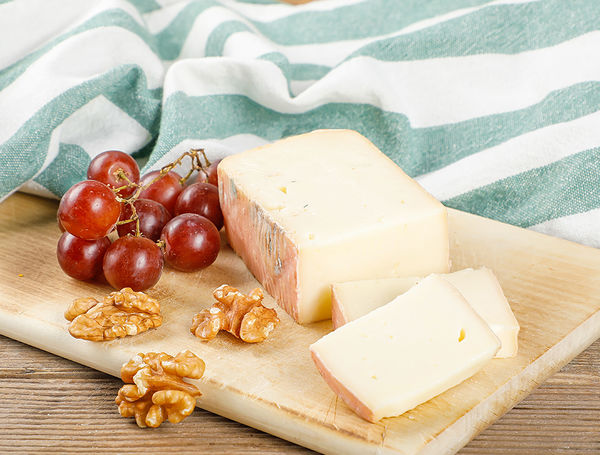 Taleggio Arrigoni DOP, 200g von CasArrigoni liefern lassen