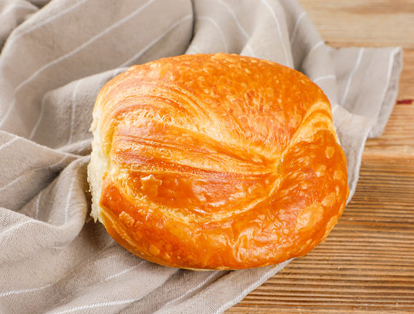 Buttergipfeli, 75g von Bäckerei Gnädinger liefern lassen