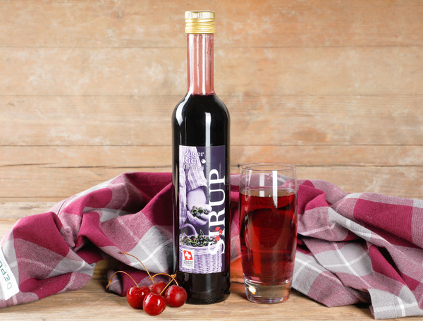 Kirschen Sirup/Punsch von Zuger-Rigi Chriesi liefern lassen