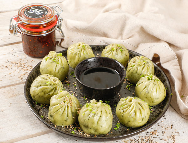 Tenz Momos Vegi - Ricotta, Spinat vom Tenz liefern lassen