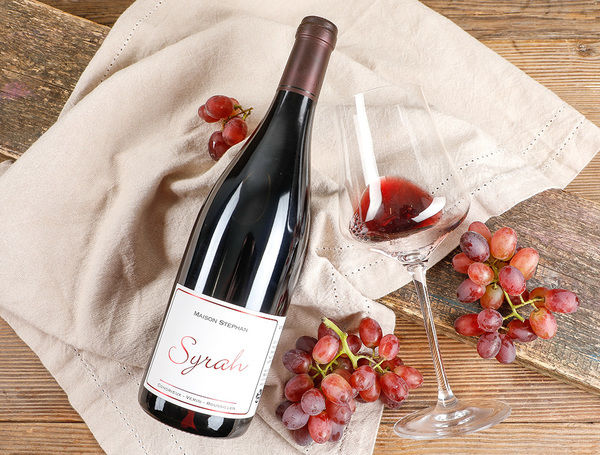 Have the Syrah du Rhône VdF, 75cl from Stéphan delivered