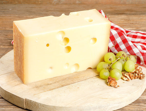 Have Cheese Trutiger rezent, Block from Trutiger delivered