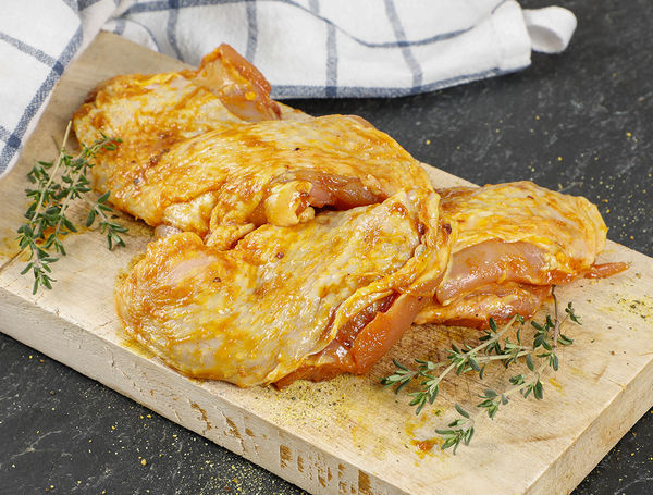 Have the Bio Chicken Thigh Steak from BIOLogisch delivered